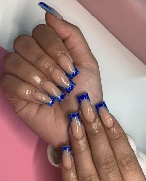 Nail Your Graduation Style: Must-Try Nail Designs